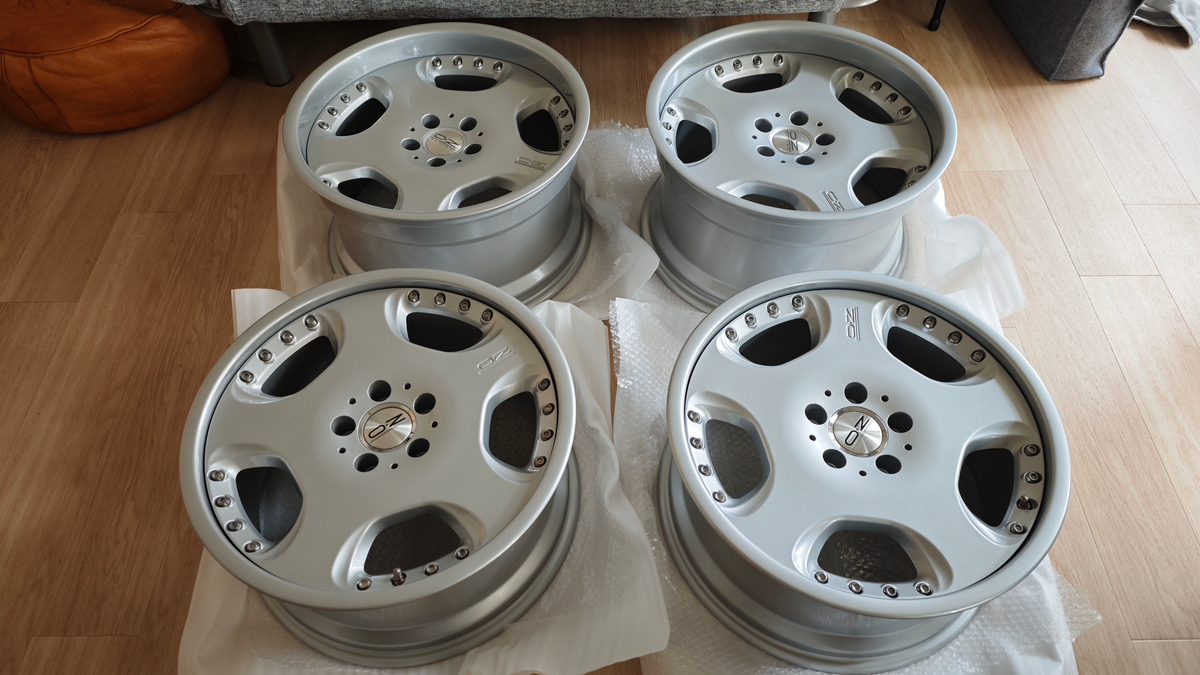 Staggered 2-Piece 18" OZ Racing Opera 2 Wheels For Sale | The MB Market