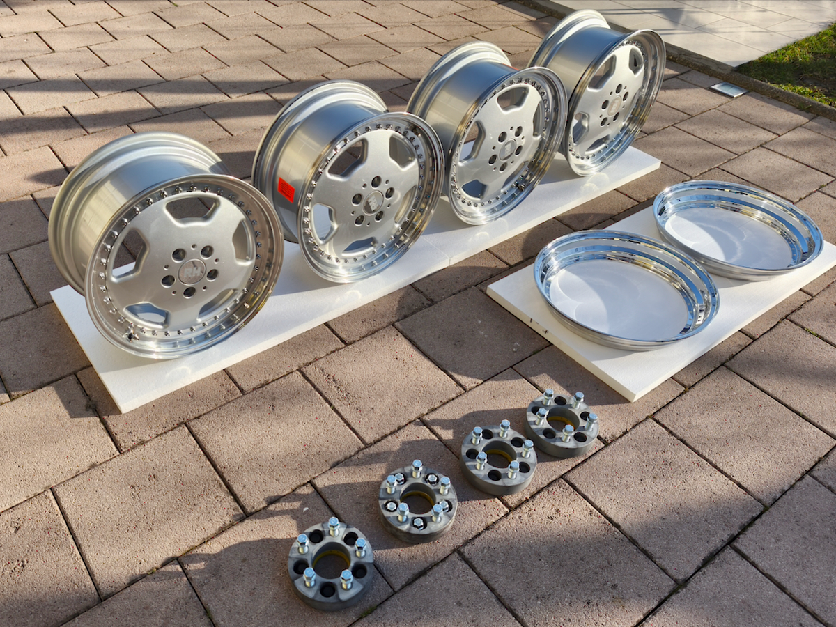 Staggered 2-Piece 17" RH Alurad ZW2 Topline Wheels For Sale | The MB Market