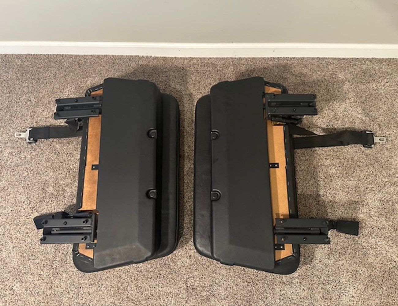 No Reserve: W463 Rear Jump Seats For Sale | The MB Market