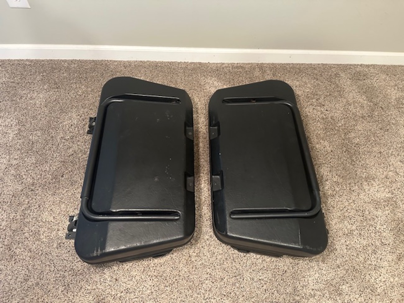 No Reserve: W463 Rear Jump Seats For Sale | The MB Market