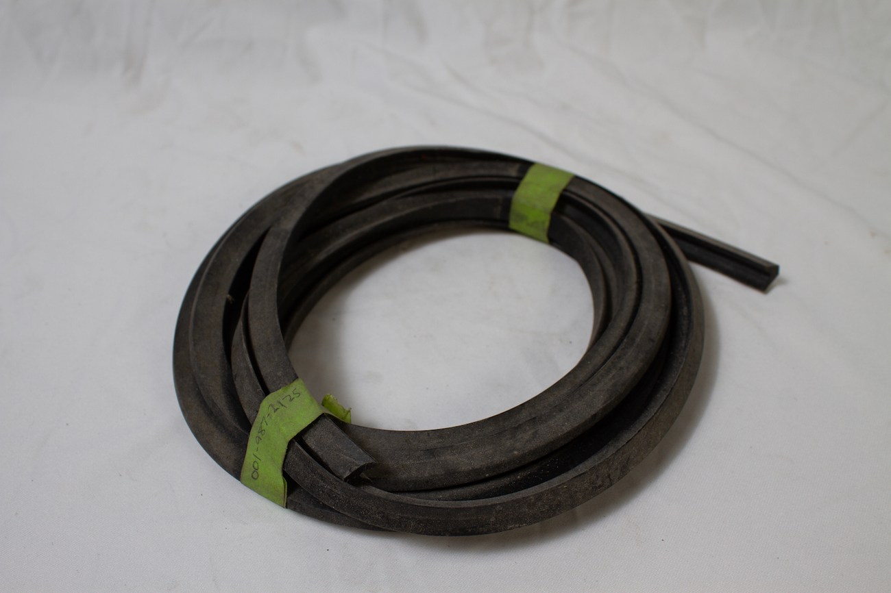 Lot of W113 Mercedes-Benz SL “Pagoda” Parts For Sale | The MB Market