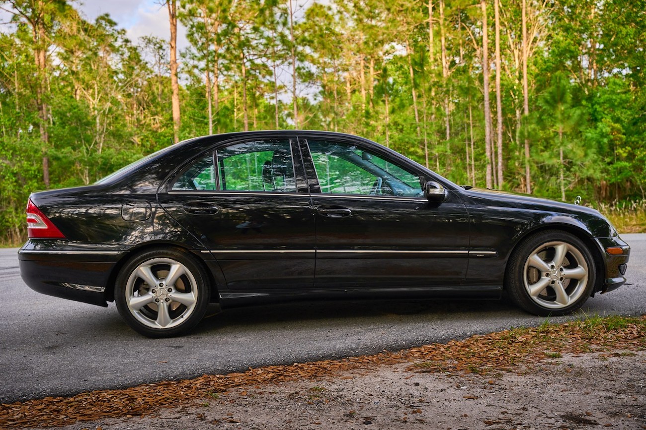 42k-Mile 2005 Mercedes-Benz C320 Sport For Sale | The MB Market