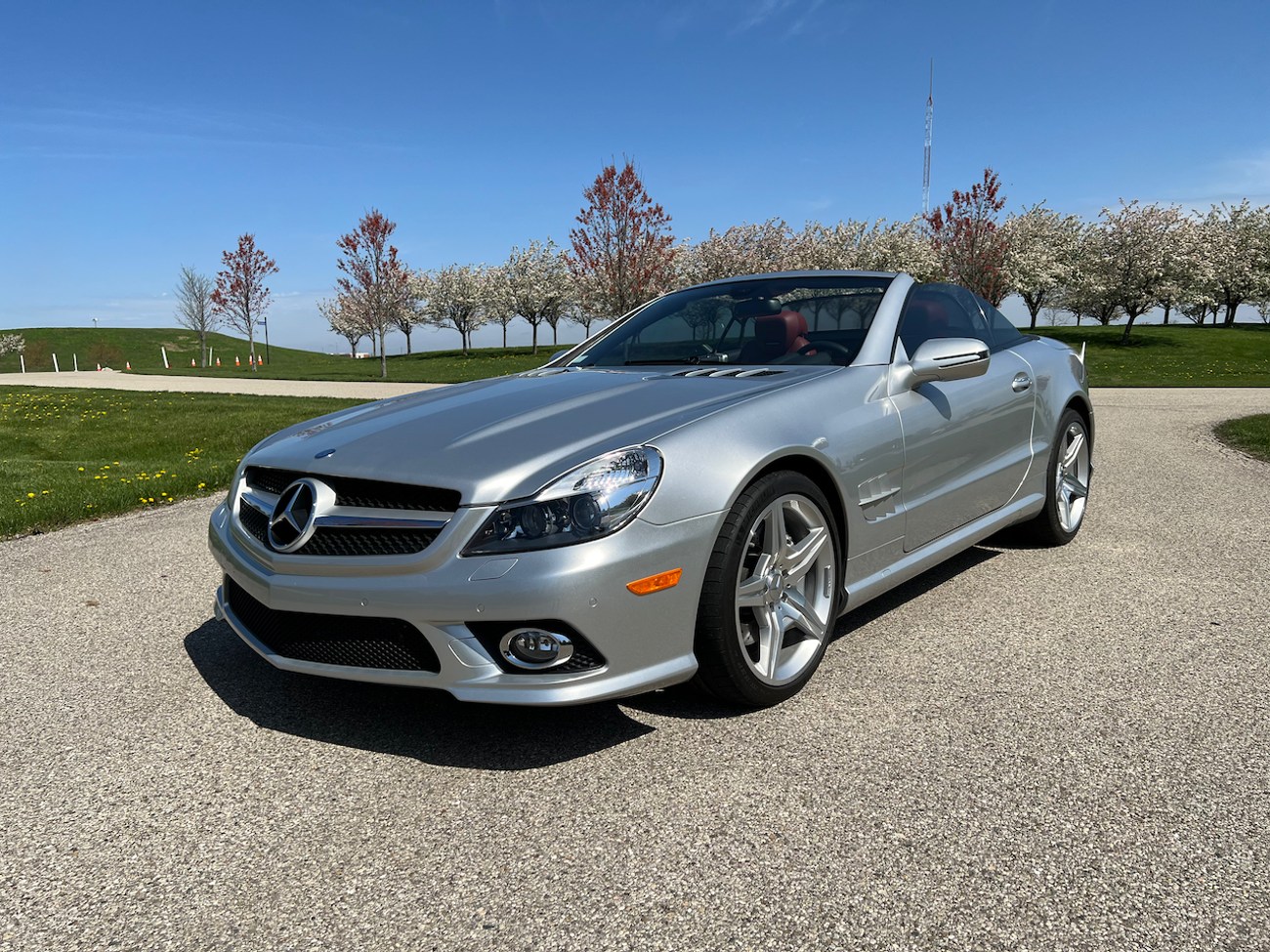 8k-Mile 2009 Mercedes-Benz SL550 Silver Arrow For Sale | The MB Market