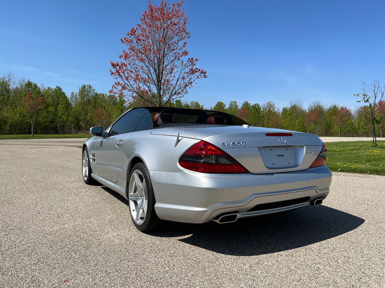 8k-Mile 2009 Mercedes-Benz SL550 Silver Arrow For Sale | The MB Market