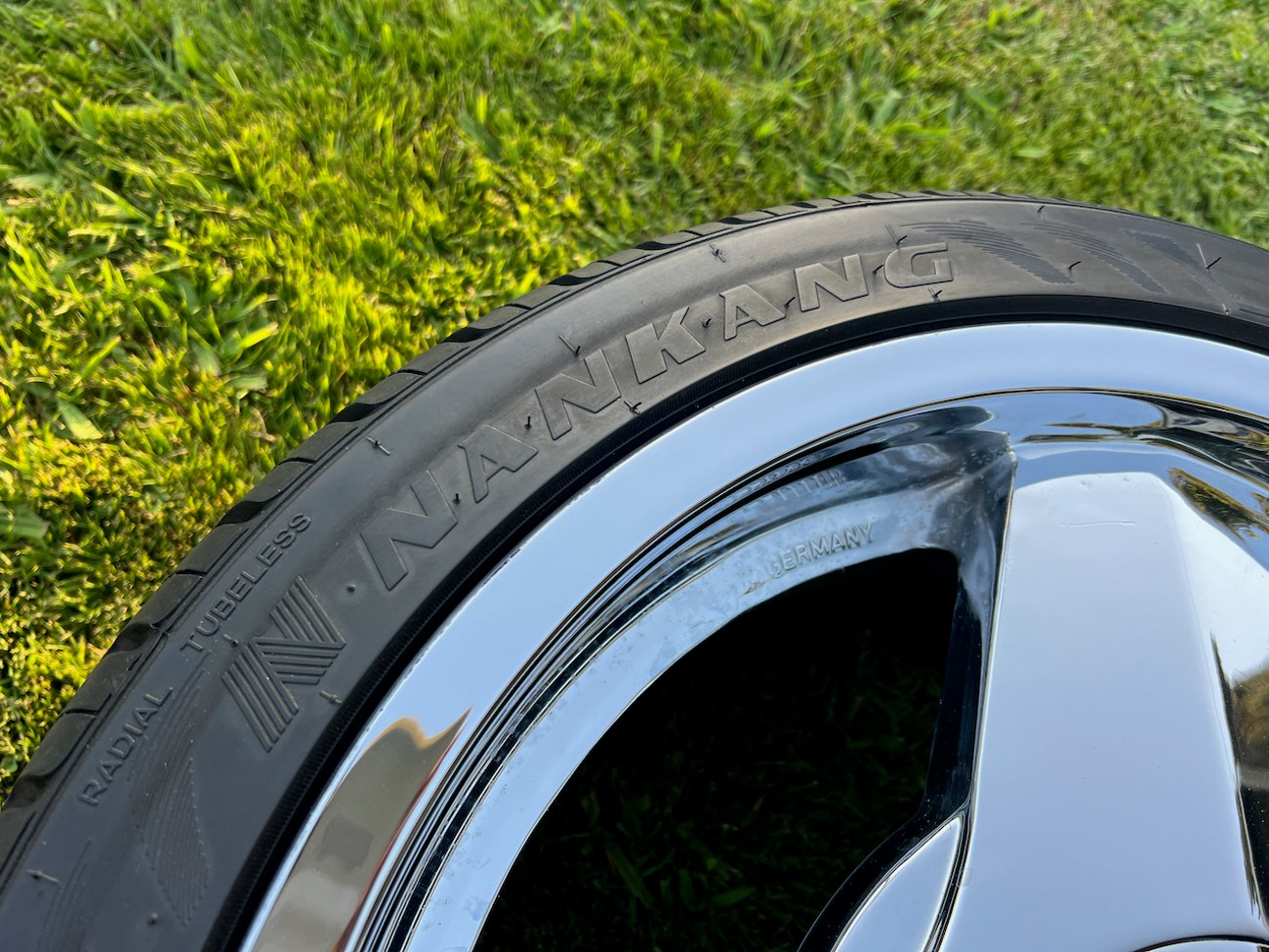 18" BRABUS Monoblock II "Blade" Wheels and Tires For Sale | The MB Market