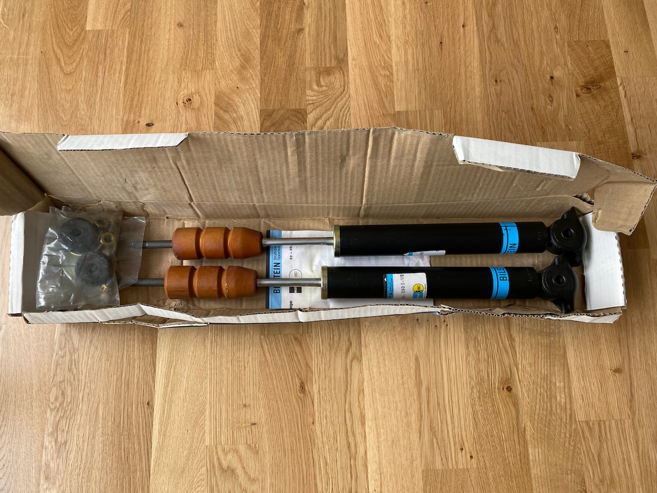 Premerger AMG W126 Suspension (New Old Stock) For Sale | The MB Market