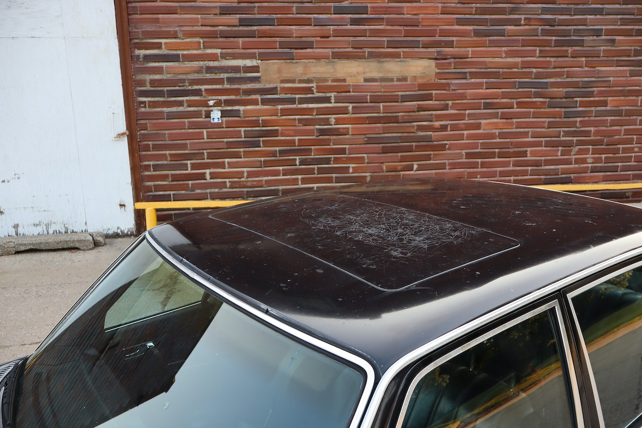 NO RESERVE: Euro 5.0L M117-Swapped 1982 Mercedes-Benz 300D For Sale ...