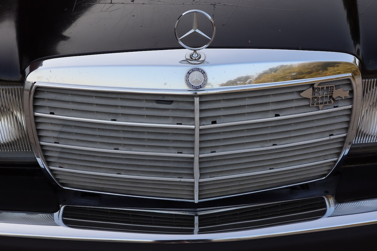 NO RESERVE: Euro 5.0L M117-Swapped 1982 Mercedes-Benz 300D For Sale ...