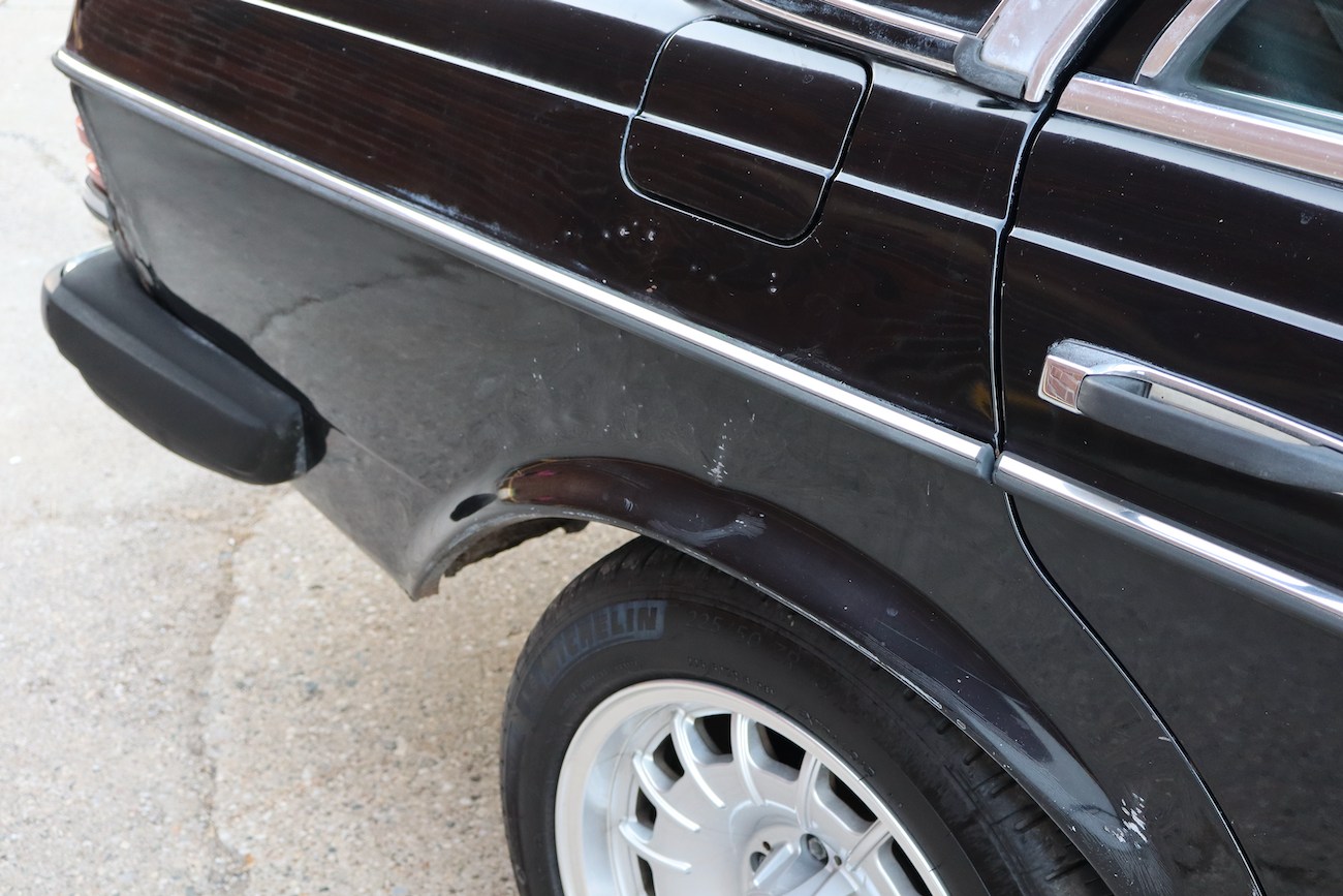 NO RESERVE: Euro 5.0L M117-Swapped 1982 Mercedes-Benz 300D For Sale ...