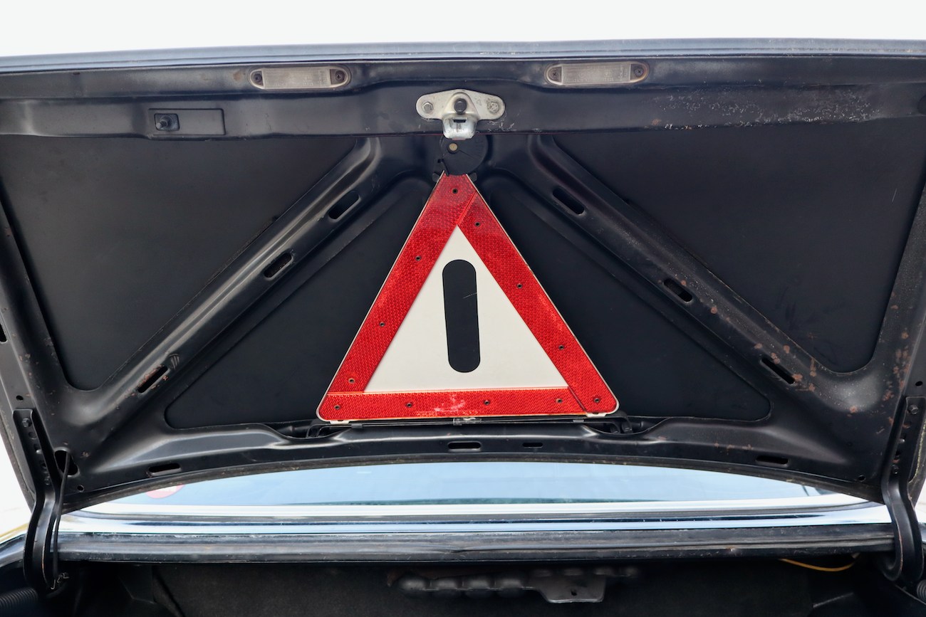 NO RESERVE: Euro 5.0L M117-Swapped 1982 Mercedes-Benz 300D For Sale ...