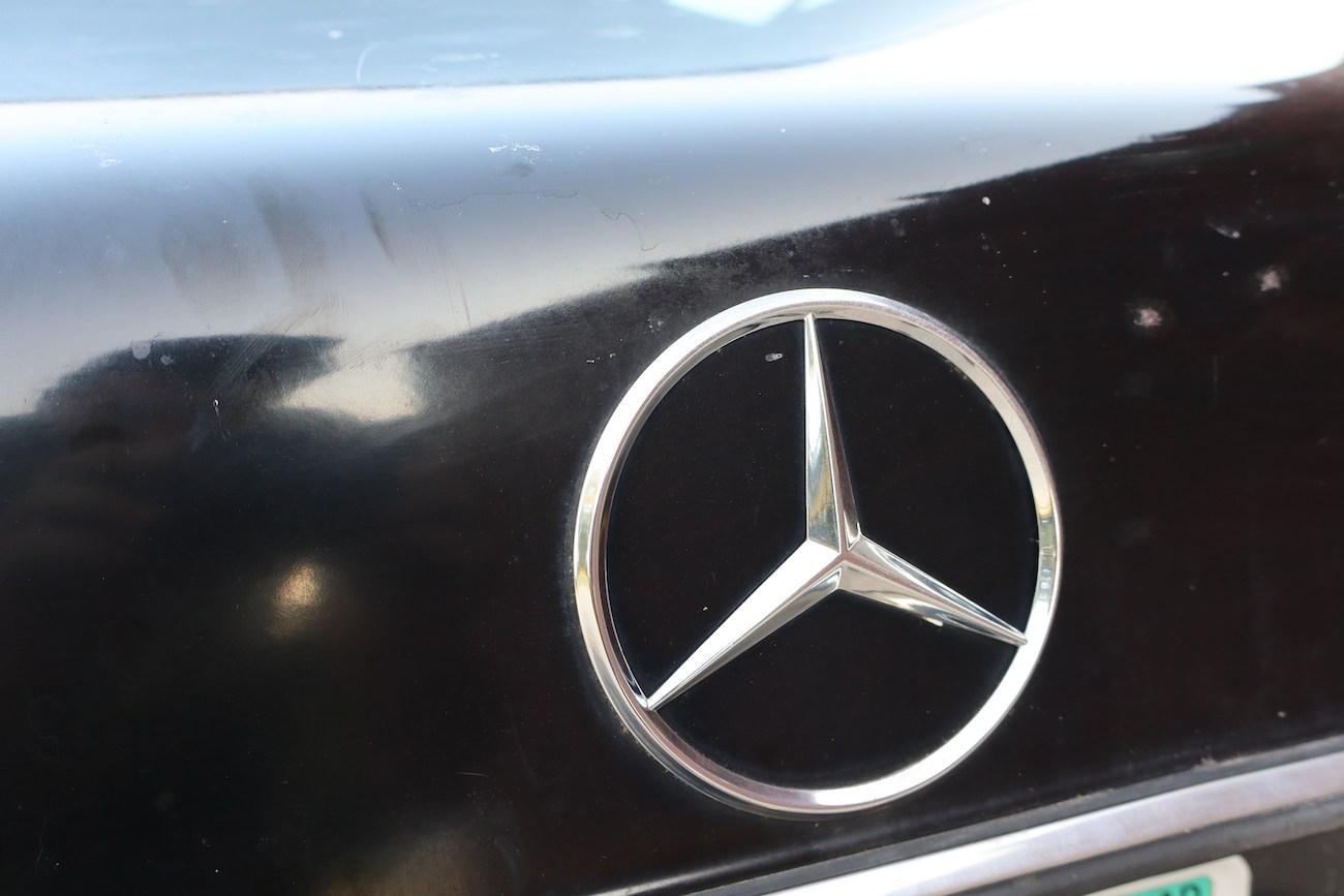 NO RESERVE: Euro 5.0L M117-Swapped 1982 Mercedes-Benz 300D For Sale ...