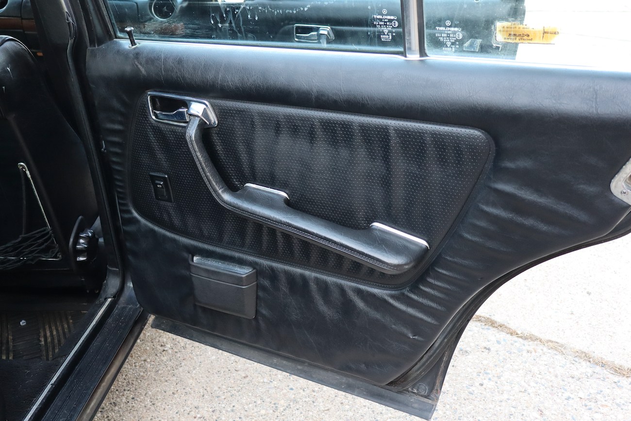 NO RESERVE: Euro 5.0L M117-Swapped 1982 Mercedes-Benz 300D For Sale ...