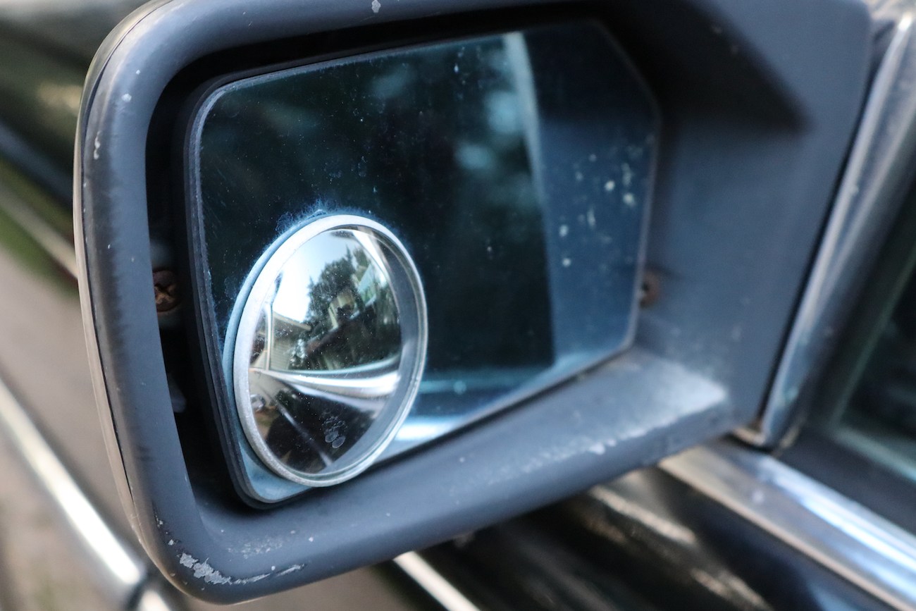 NO RESERVE: Euro 5.0L M117-Swapped 1982 Mercedes-Benz 300D For Sale ...