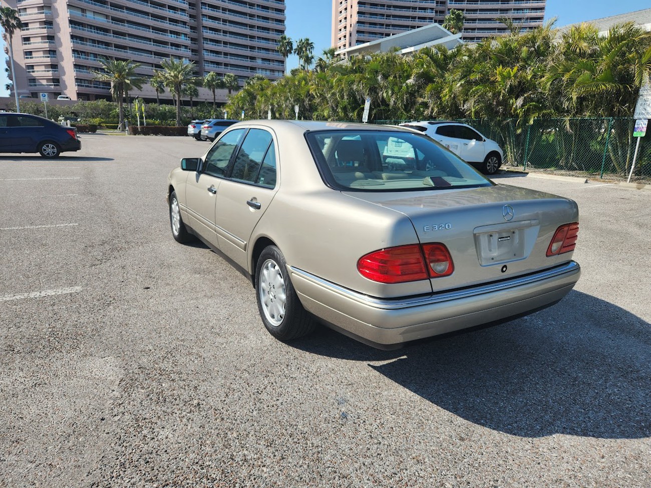 32k-Mile 1998 Mercedes-Benz E320 For Sale | The MB Market