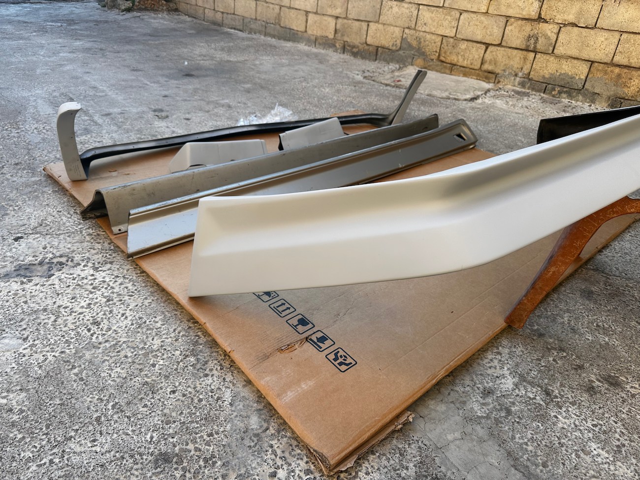 Premerger Gen 2 AMG Body Kit for Euro W126 SE/SEL For Sale | The MB Market