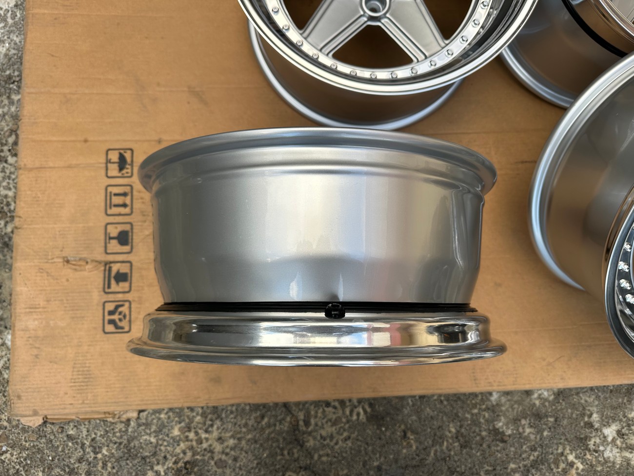 Staggered 3-Piece 17" AMG Penta Wheels For Sale | The MB Market
