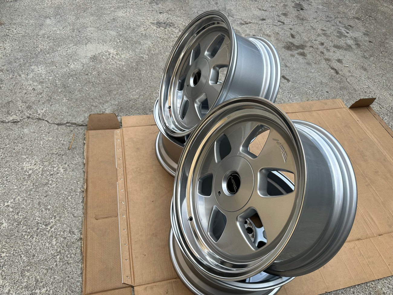 Single-Piece 18" OZ MAE Wheels For Sale | The MB Market