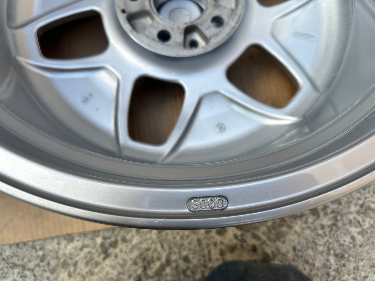 Single-Piece 18" OZ MAE Wheels For Sale | The MB Market