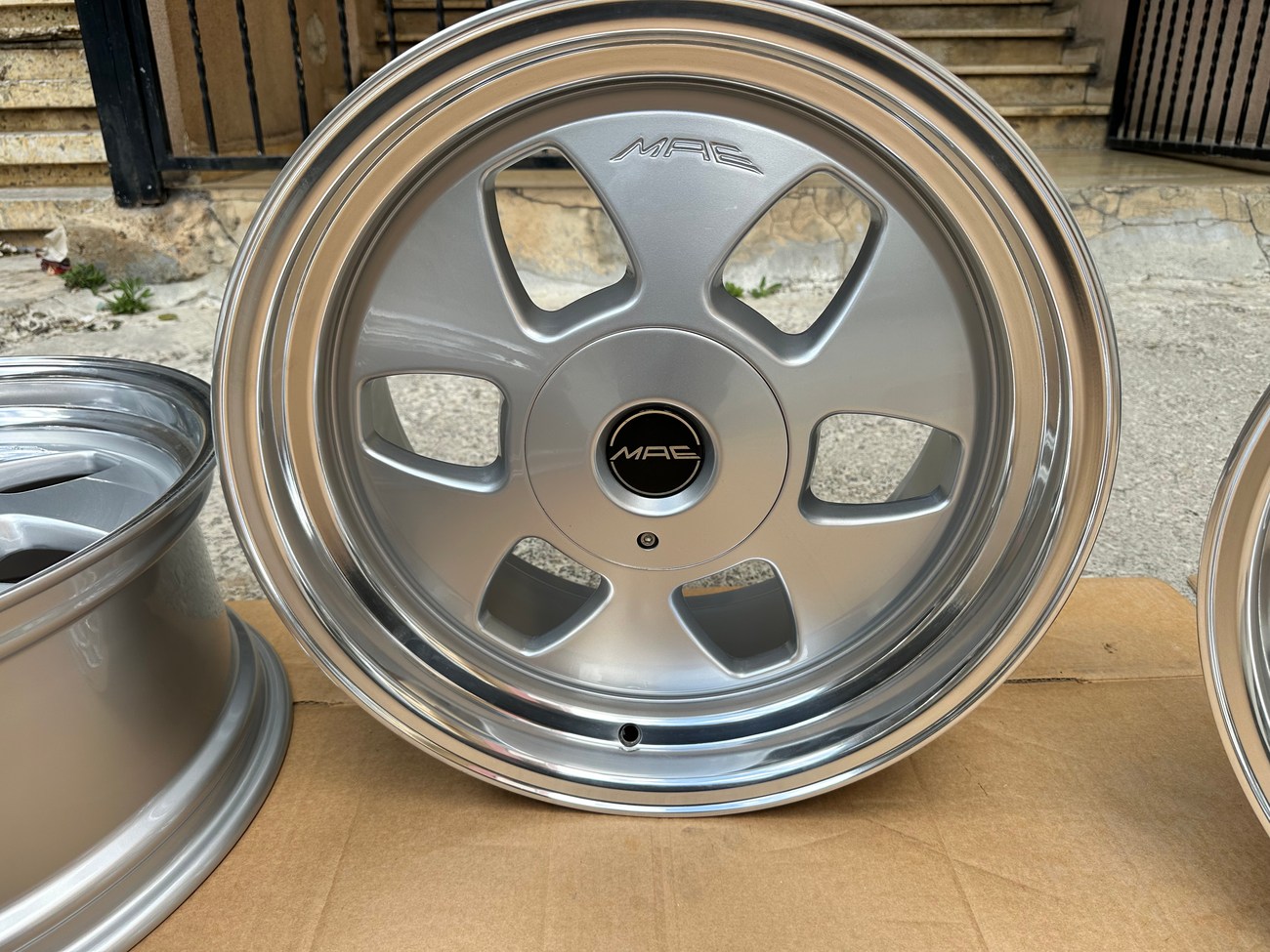 Single-Piece 18" OZ MAE Wheels For Sale | The MB Market