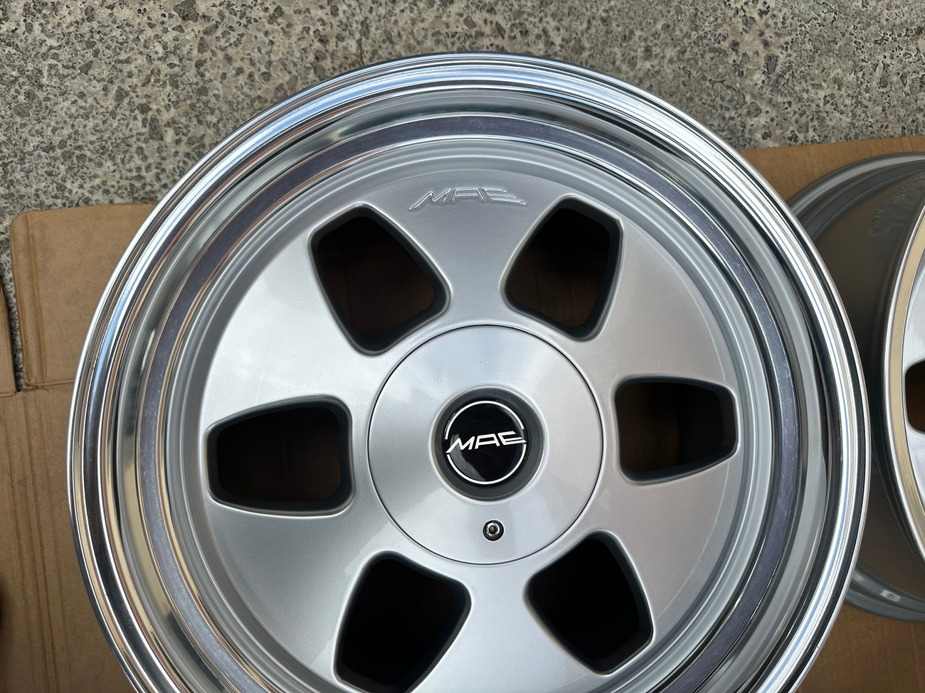 Single-Piece 18" OZ MAE Wheels For Sale | The MB Market