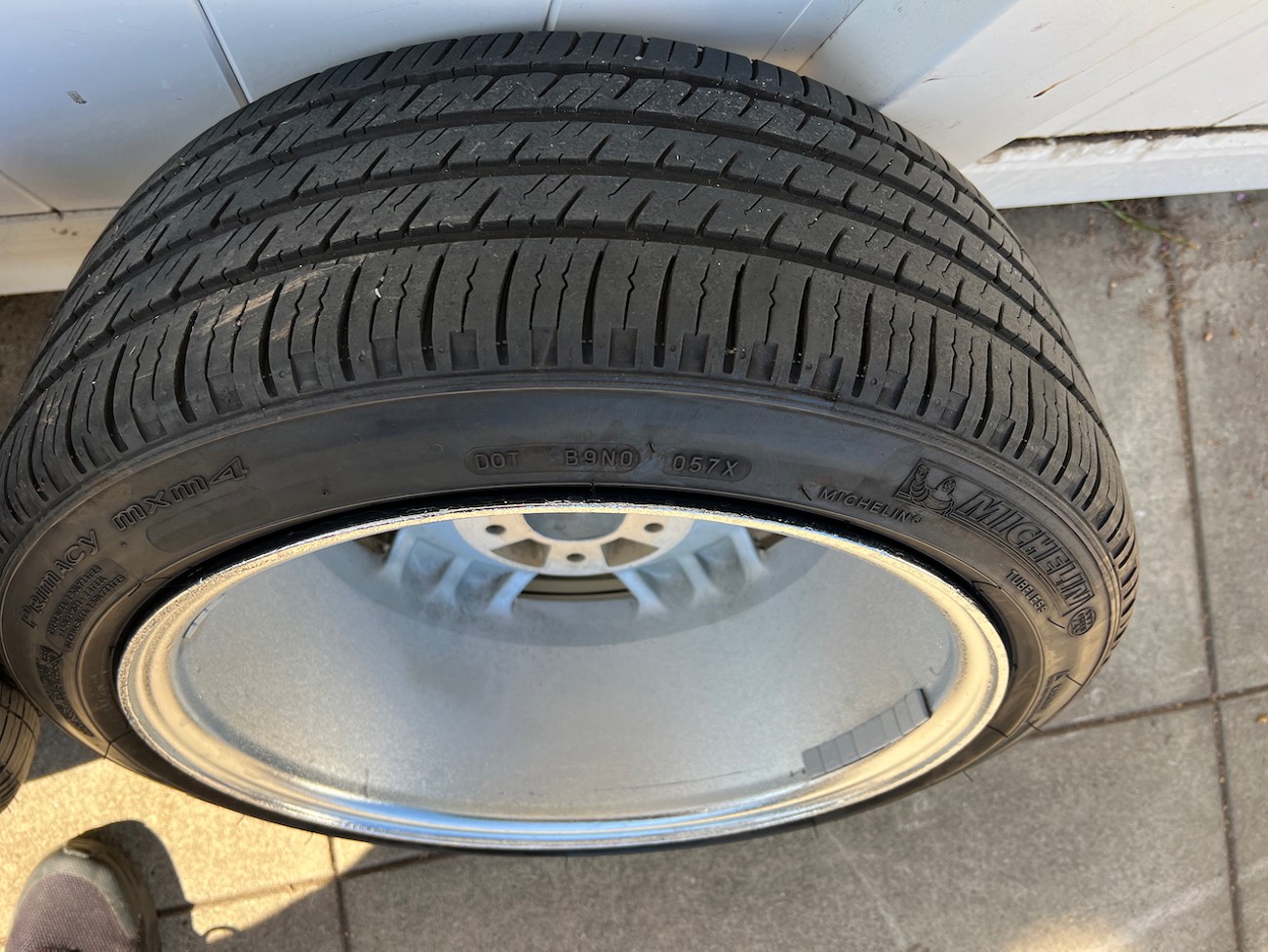 NO RESERVE: 17" AMG Aero I Wheels w/Michelin Tires For Sale | The MB Market