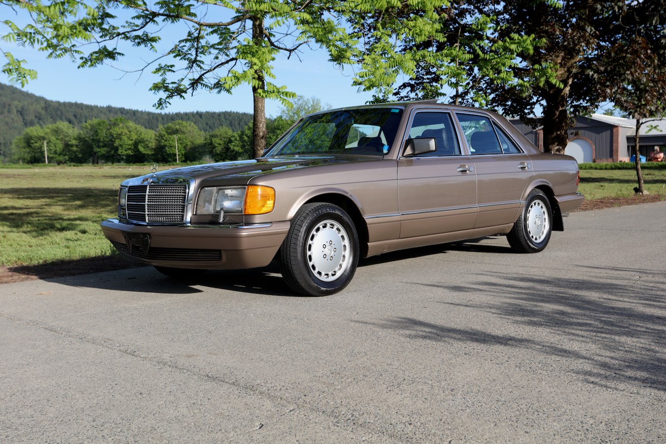 1989 Mercedes-Benz 300SE w/32k miles For Sale | The MB Market