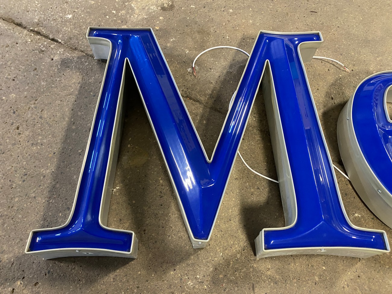 Original Mercedes-Benz Dealership Lettering For Sale | The MB Market
