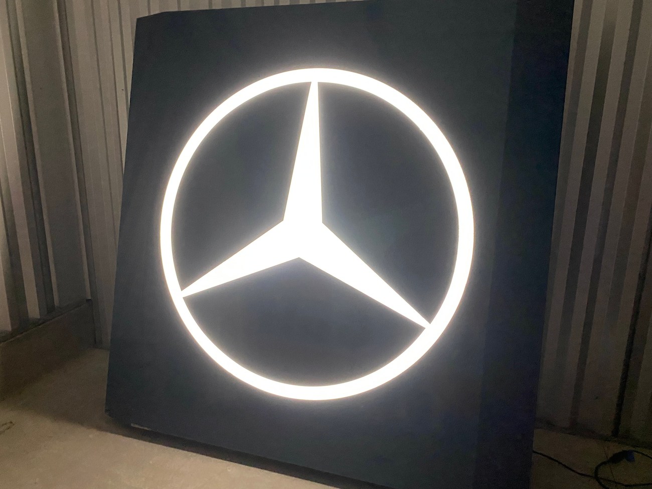 79" X 79" Illuminated Mercedes-Benz Logo Dealer Sign For Sale | The MB ...