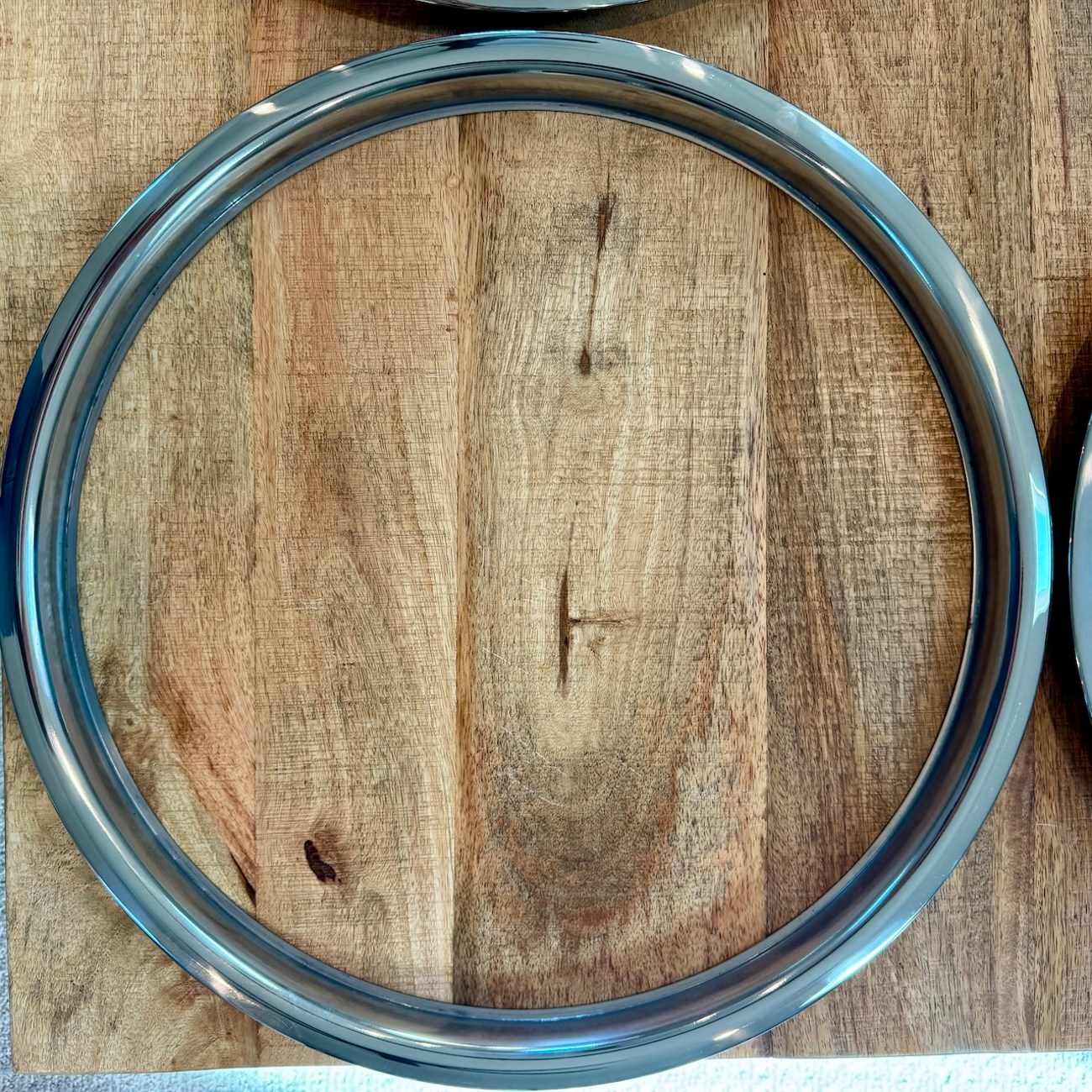 Set of 4 R129 Silver Arrow Polished 18" Beauty Rings For Sale | The MB ...