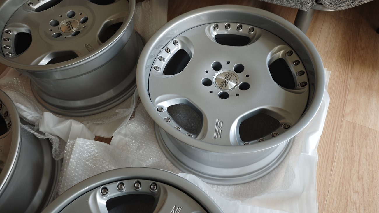 Staggered 2-Piece 18" OZ Racing Opera 2 Wheels For Sale | The MB Market