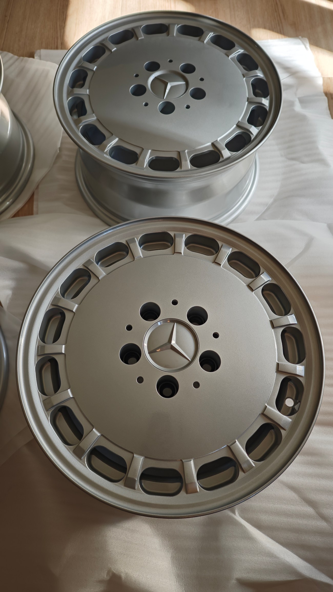 OEM Mercedes-Benz Gullideckel W201 2.3-16v/Sportline Wheels For Sale ...