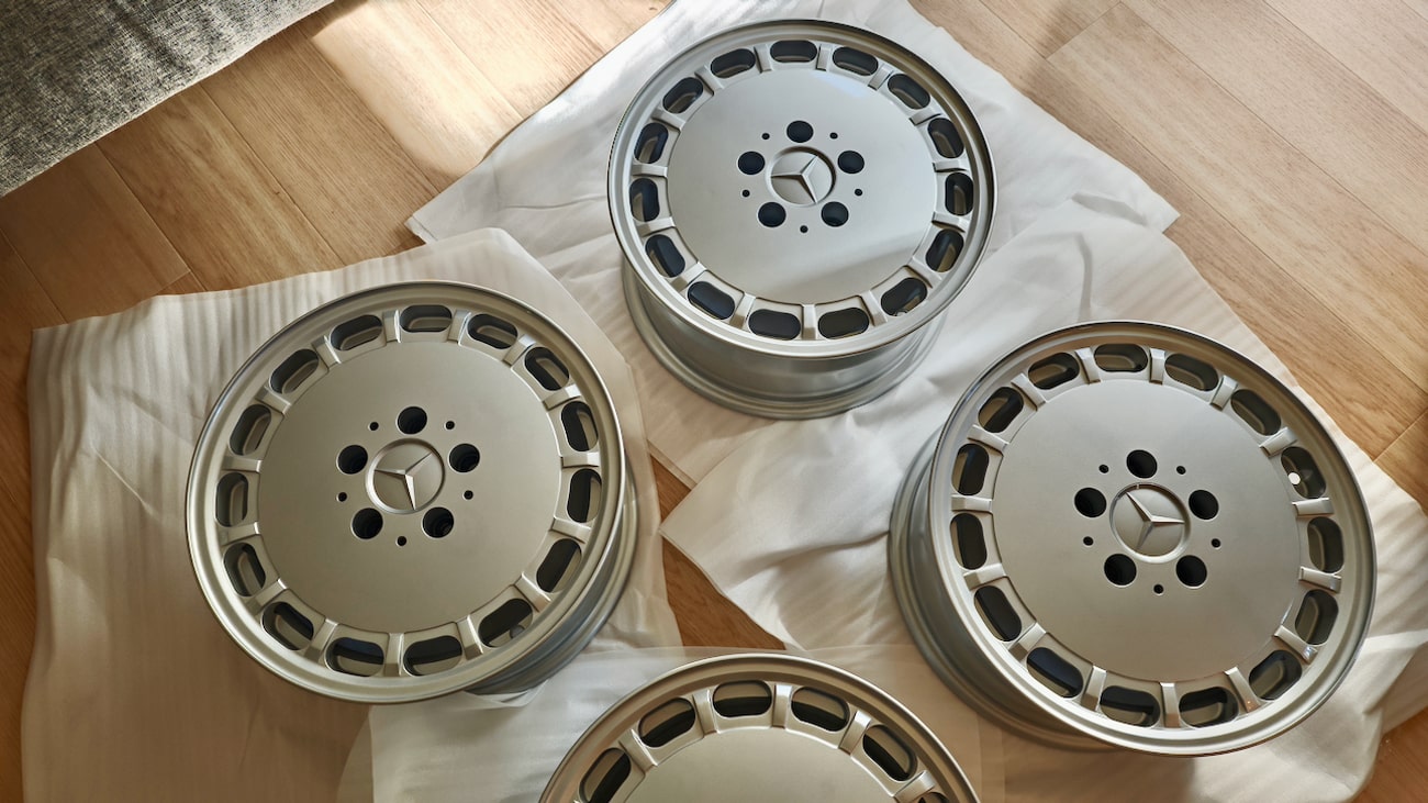OEM Mercedes-Benz Gullideckel W201 2.3-16v/Sportline Wheels For Sale ...