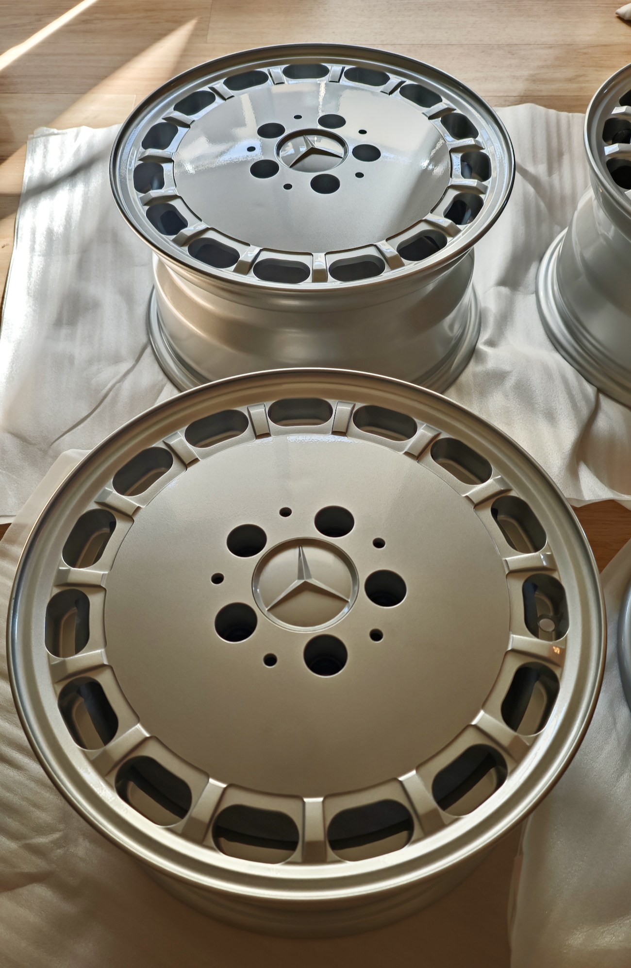 OEM Mercedes-Benz Gullideckel W201 2.3-16v/Sportline Wheels For Sale ...