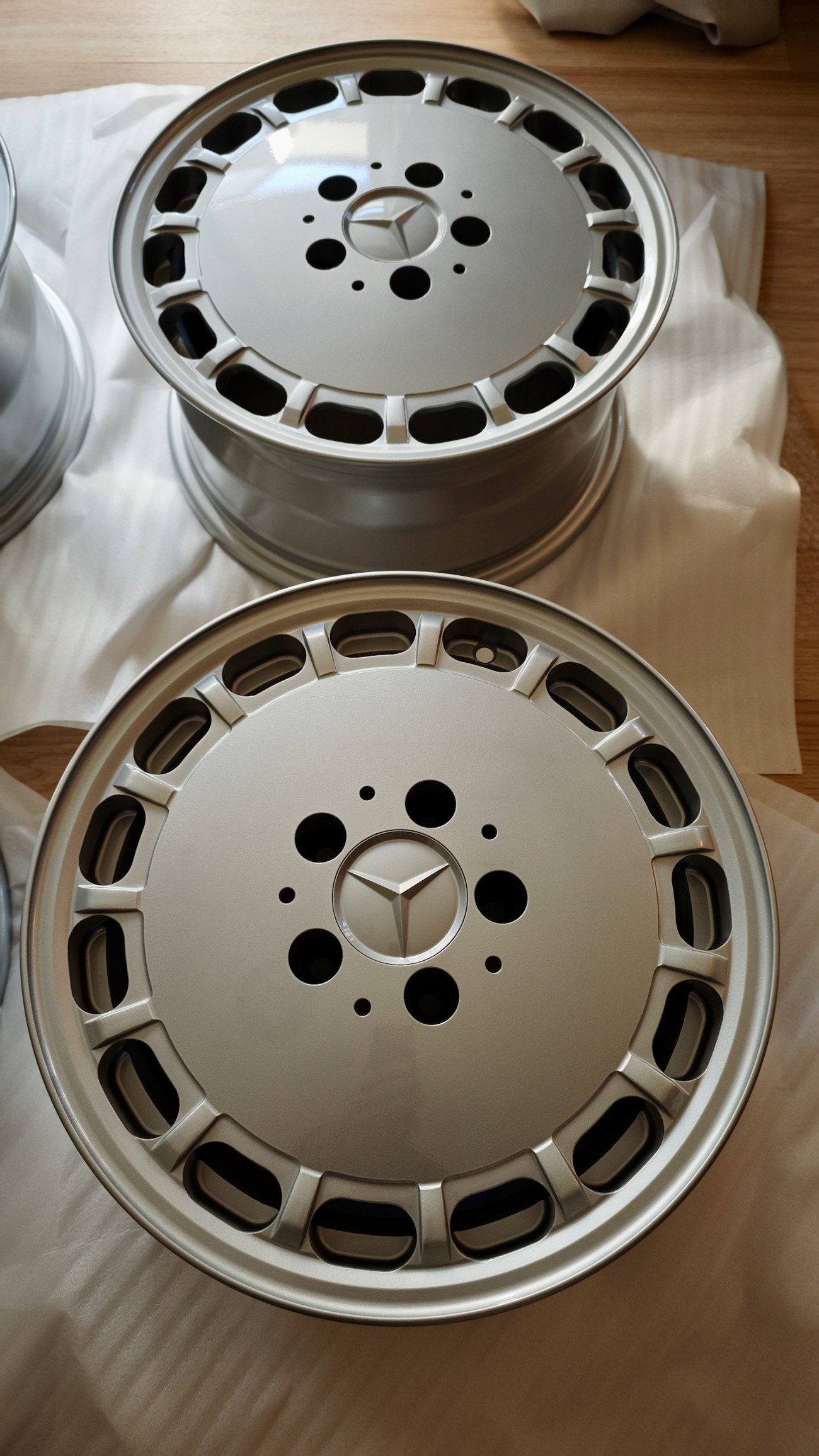 OEM Mercedes-Benz Gullideckel W201 2.3-16v/Sportline Wheels For Sale ...