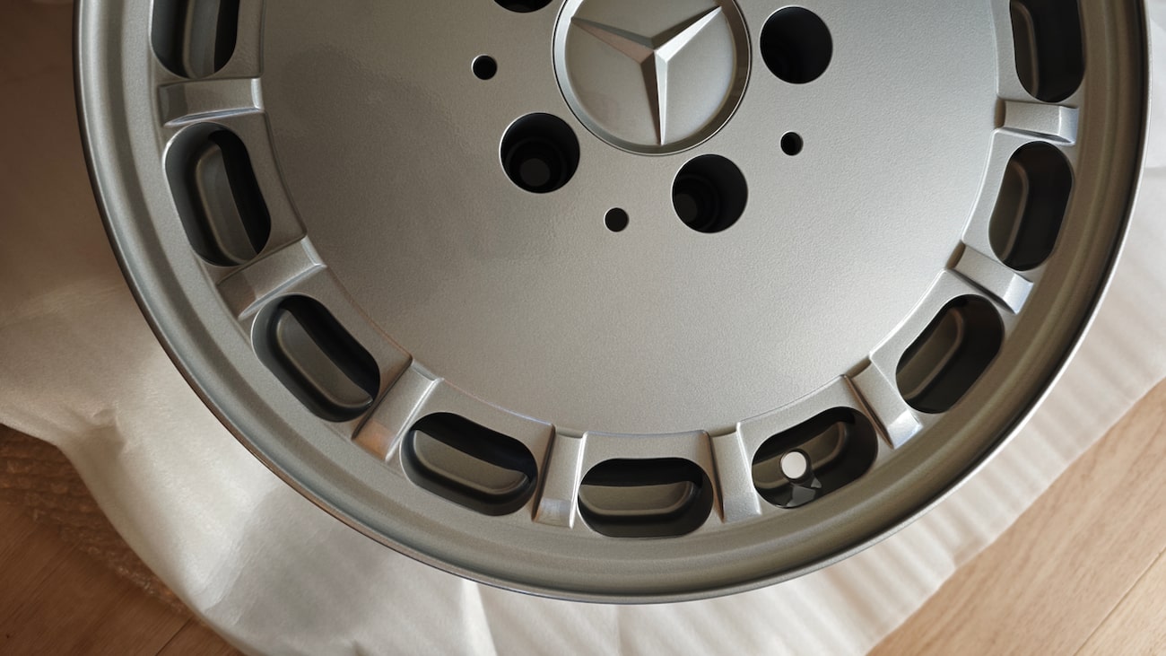 OEM Mercedes-Benz Gullideckel W201 2.3-16v/Sportline Wheels For Sale ...