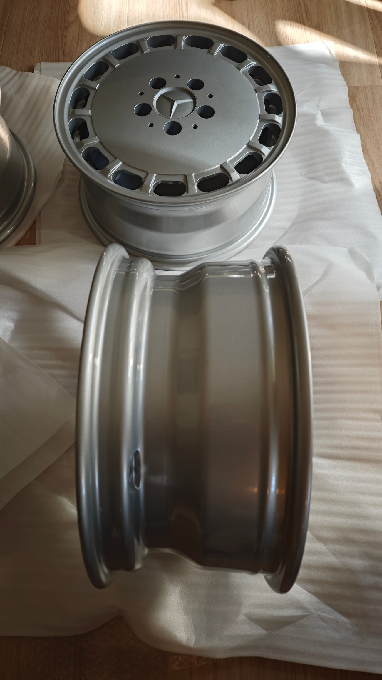 OEM Mercedes-Benz Gullideckel W201 2.3-16v/Sportline Wheels For Sale ...