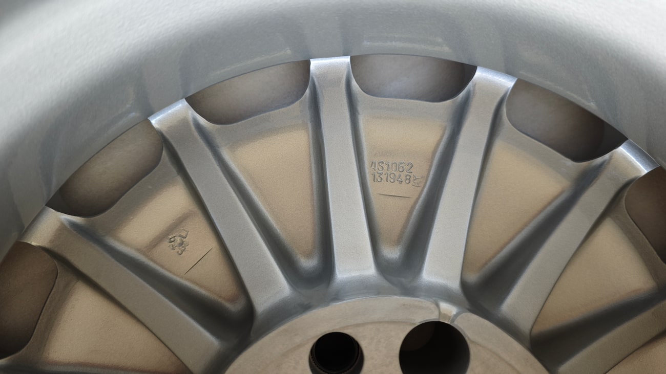 OEM Mercedes-Benz Gullideckel W201 2.3-16v/Sportline Wheels For Sale ...