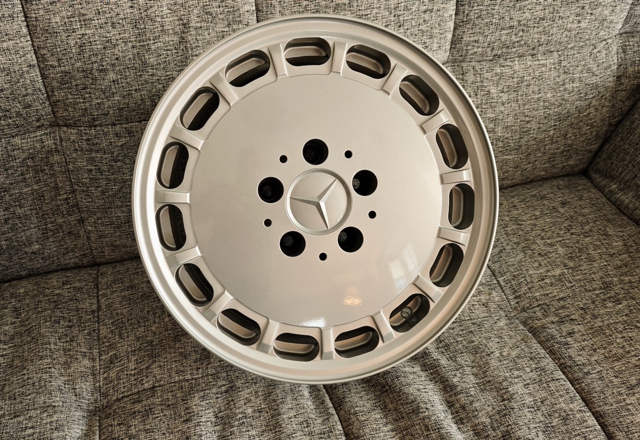 OEM Mercedes-Benz Gullideckel W201 2.3-16v/Sportline Wheels For Sale ...