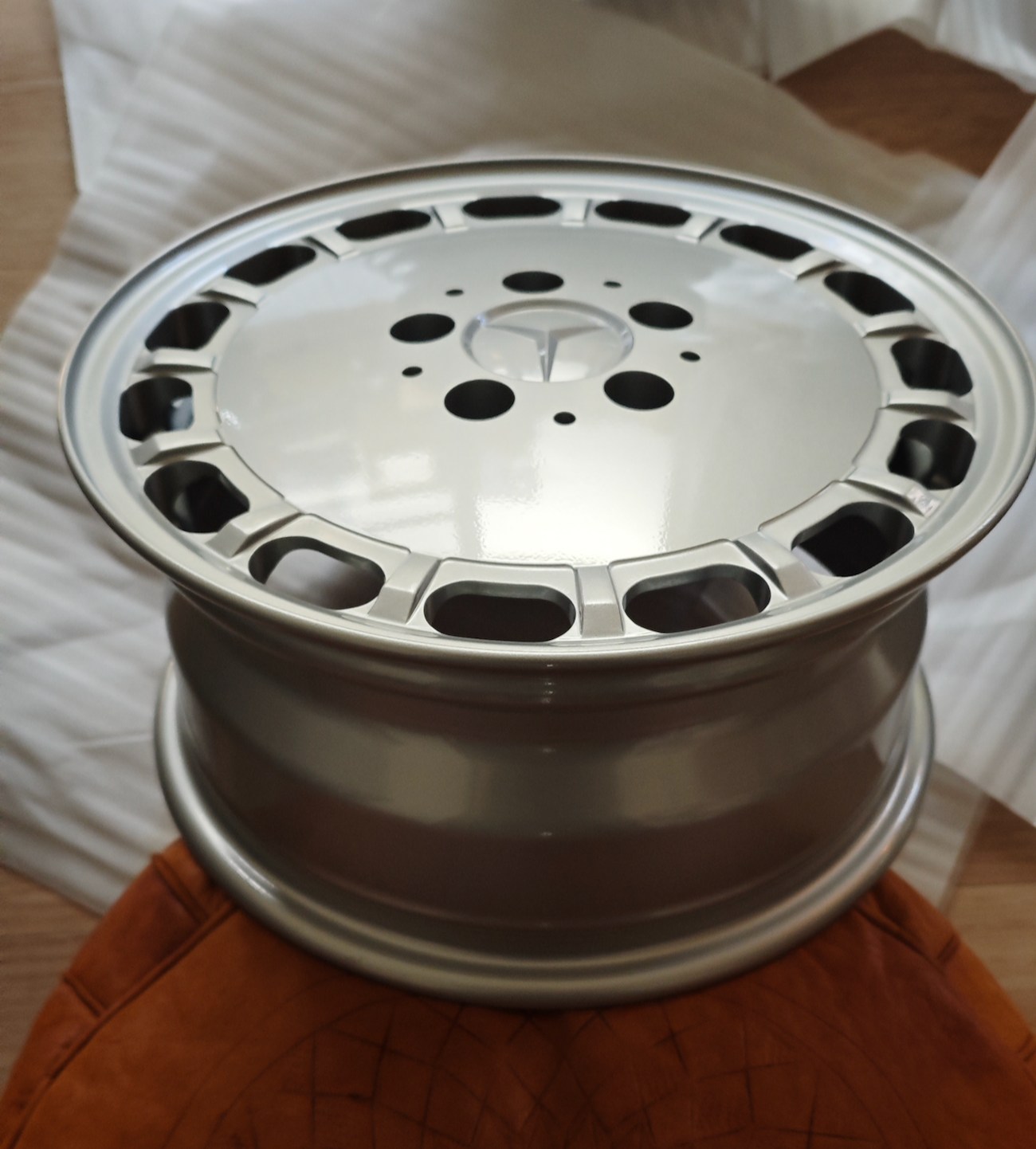 OEM Mercedes-Benz Gullideckel W201 2.3-16v/Sportline Wheels For Sale ...