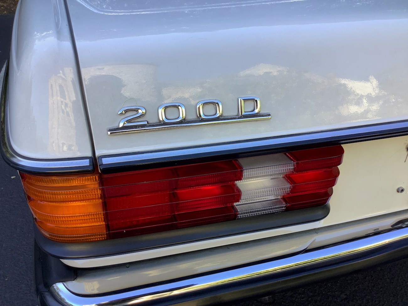 1983 Mercedes-Benz 200D 4-Speed For Sale | The MB Market