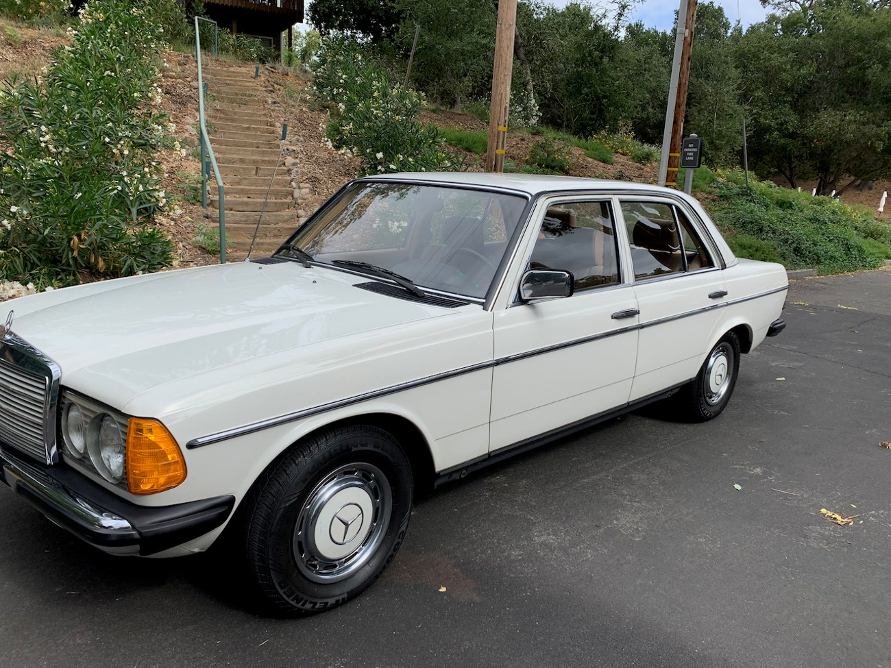 1983 Mercedes-Benz 200D 4-Speed For Sale | The MB Market