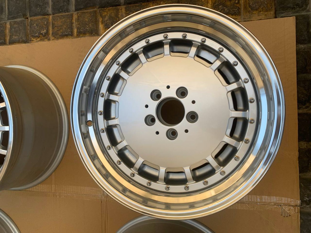 Custom 18" Gullideckel 2-Piece Wheels For Sale | The MB Market