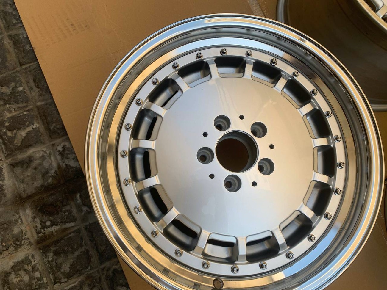 Custom 18" Gullideckel 2-Piece Wheels For Sale | The MB Market