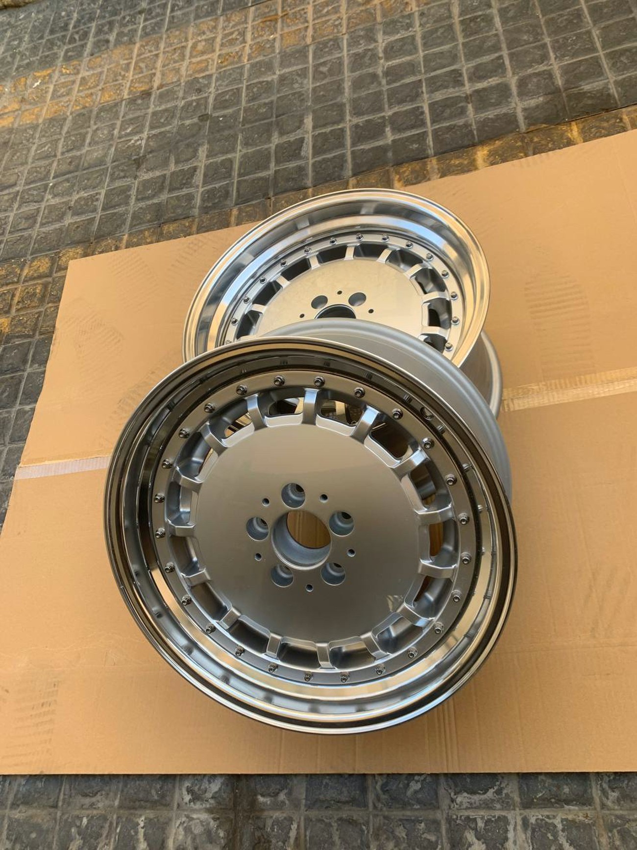 Custom 18" Gullideckel 2-Piece Wheels For Sale | The MB Market