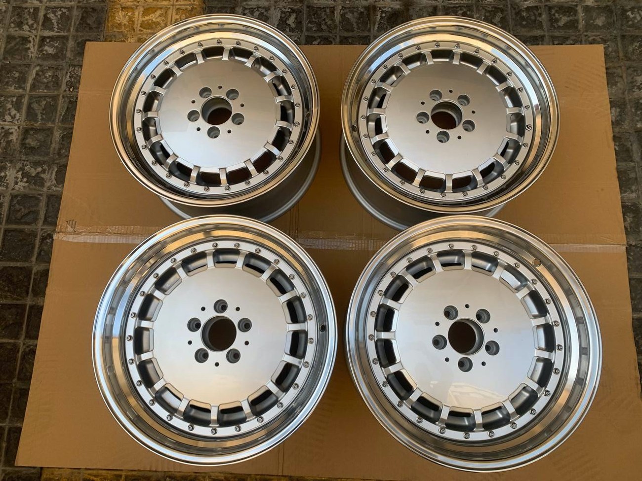 Custom 18" Gullideckel 2-Piece Wheels For Sale | The MB Market