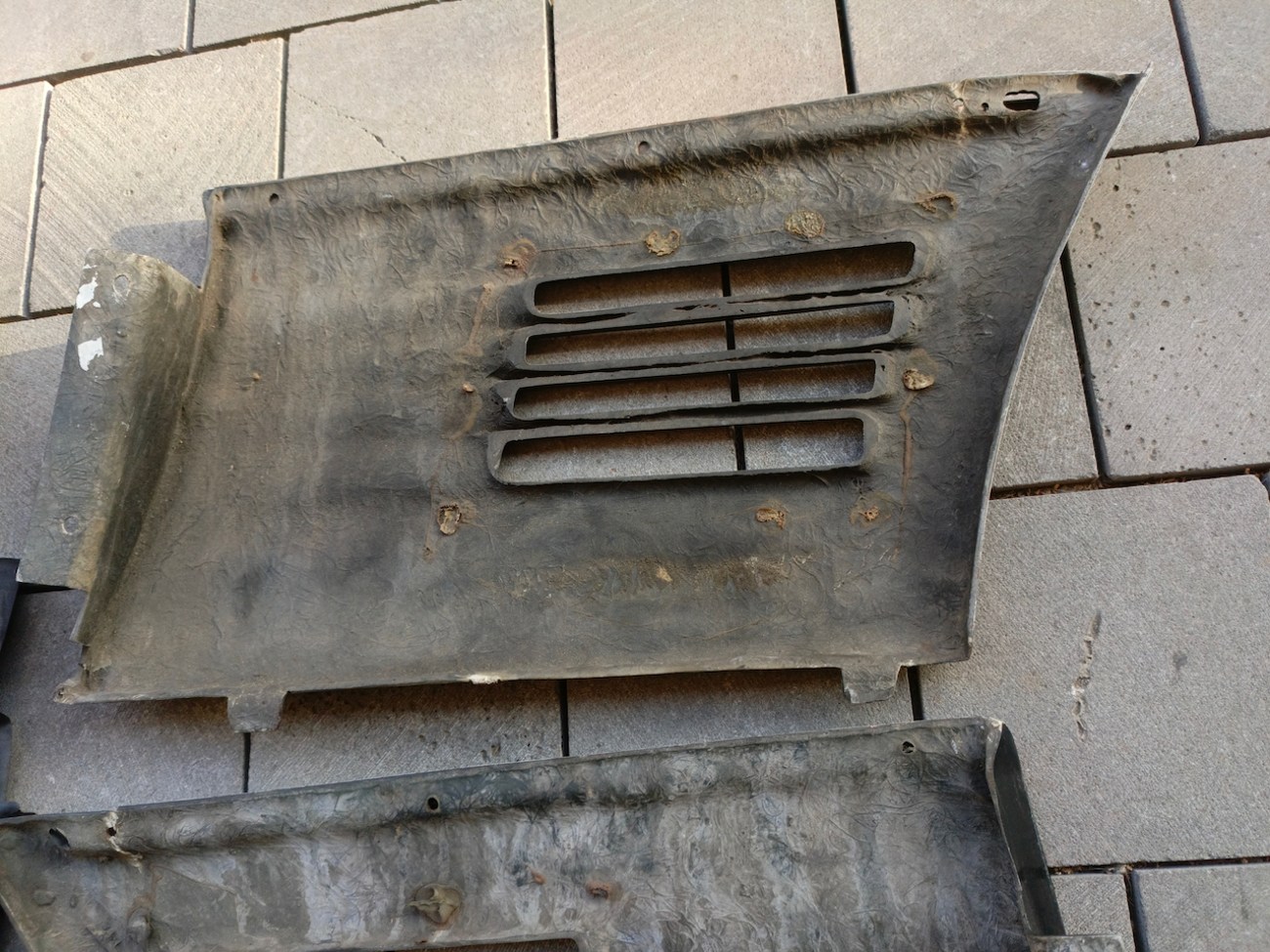 W140 Lorinser Exhaust, Side Vents, and Door Sills For Sale | The MB Market