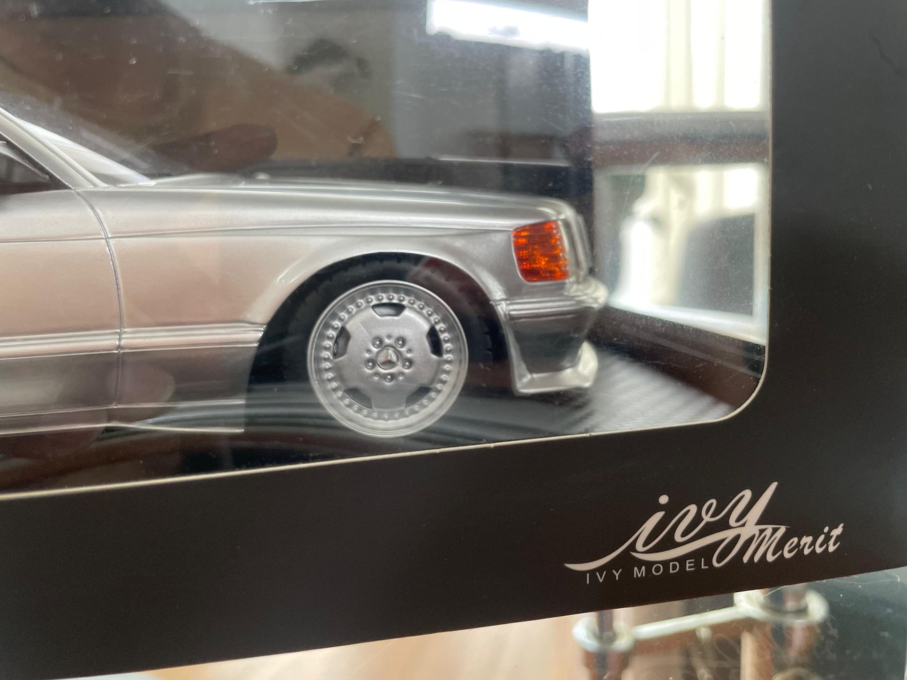 #34/66 Ivy Merit Mercedes-Benz 560SEC 6.0 AMG Widebody 1:18 Model For ...
