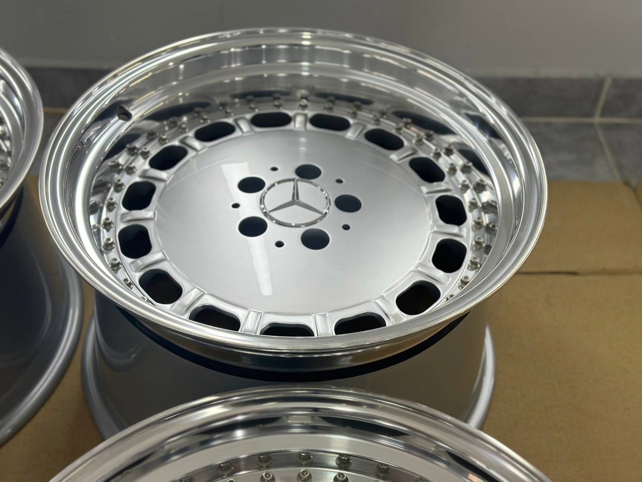 Custom 18" Gullideckel 3-Piece Wheels For Sale | The MB Market