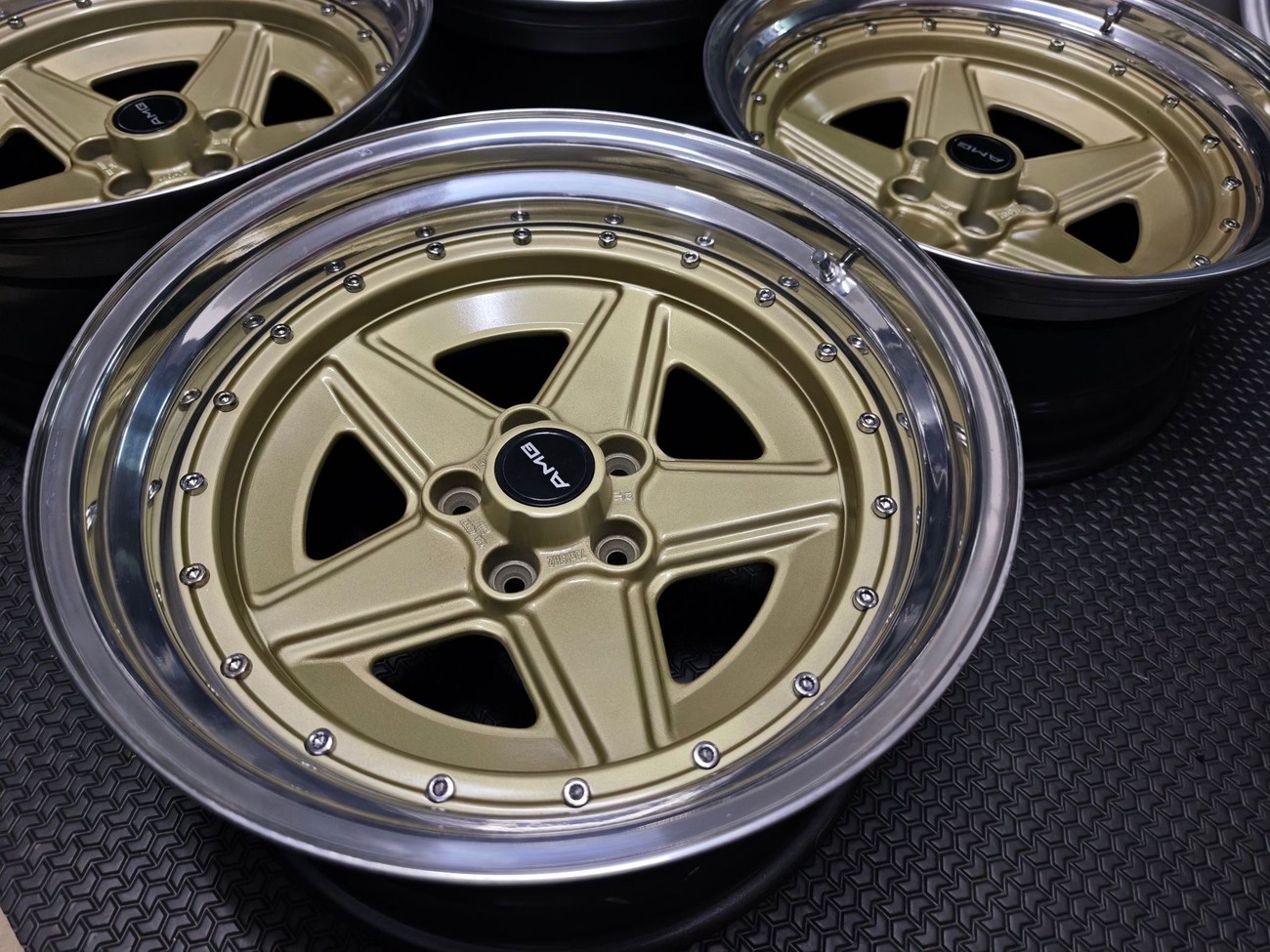 Custom Stepped 18" AMG Penta Wheels For Sale | The MB Market