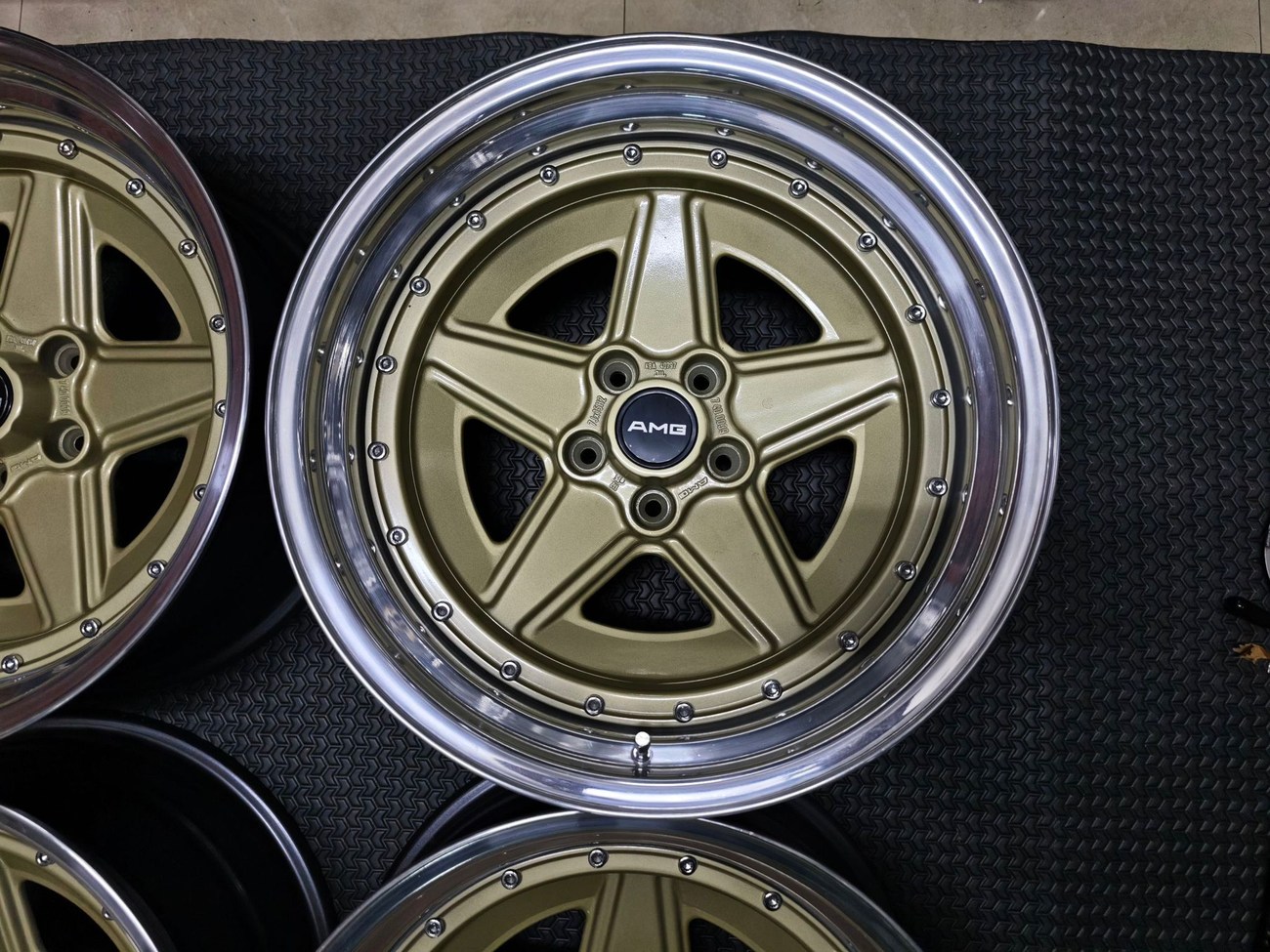 Custom Stepped 18" AMG Penta Wheels For Sale | The MB Market